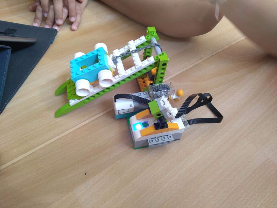 🤖🤖Νέες κατασκευες με το προγραμματιζομενο κιτ lego wedo 2. – Έξυπνα Παιδιά